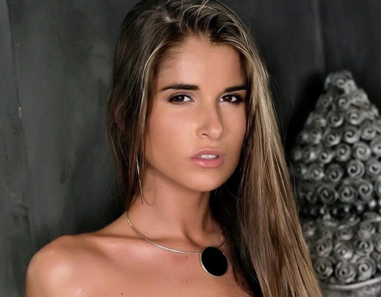Nessa Devil Biography, Age, Images, Height, Figure, Net Worth - Bioofy