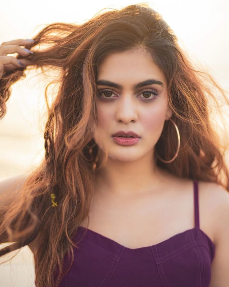 Tanisha Mehta Biography, Age, Images, Height, Figure, Net Worth - Bioofy